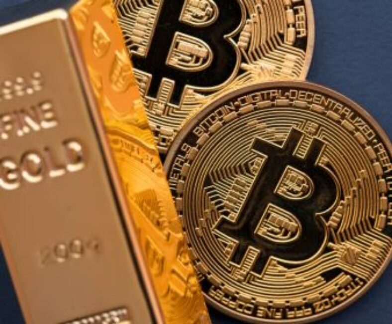 Gold vs Bitcoin which will win? - Jackpoto